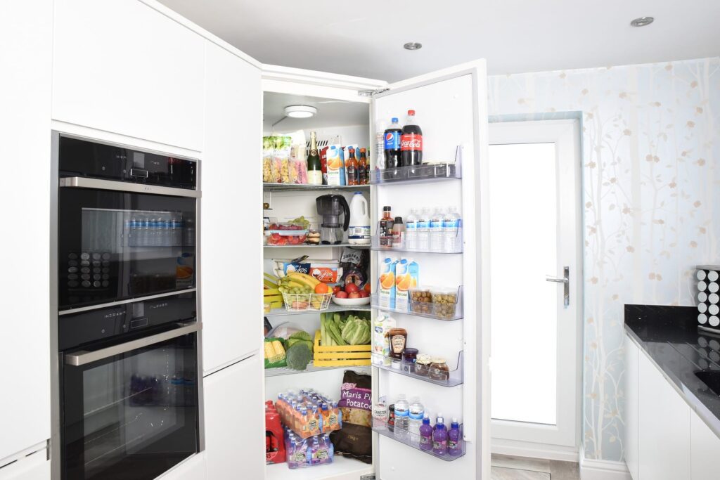 Quick Tips to Declutter and Organise Your Fridge | Glimmr